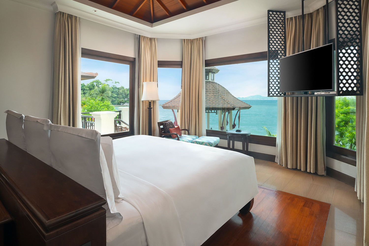 สัมผัสประสบการณ์เพลิดเพลินไปกับวิว 180 องศาของทะเลอ่าวไทย ที่ ...