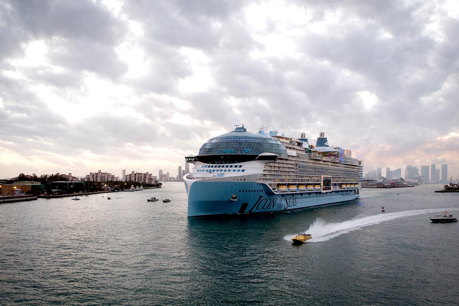 ยักษ์ใหญ่แห่งท้องทะเล เรือสำราญใหญ่สุดในโลก ‘Icon of the Seas’ ออก ...