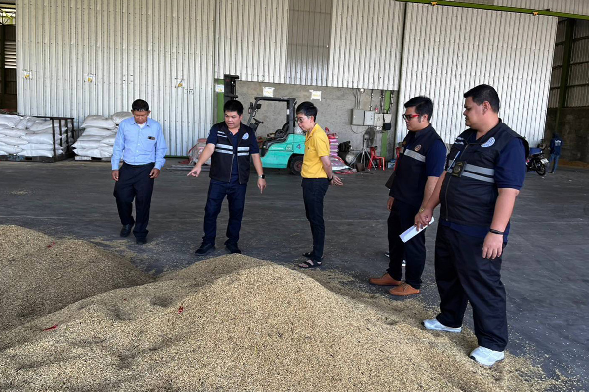 พาณิชย์ เตือนค้าข้าว ยึด กม. ย้ำซื้อข้าวเปลือกไม่กดราคา
