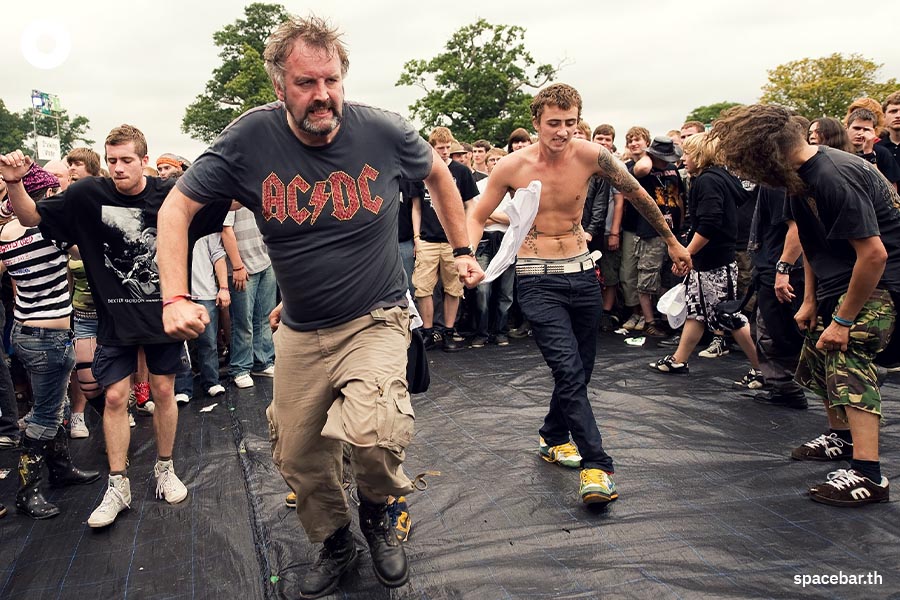 ประวัติความเป็นมาของ ‘MOSH PIT’ วัฒนธรรมใส่กันยับของชาวเมทัล!
